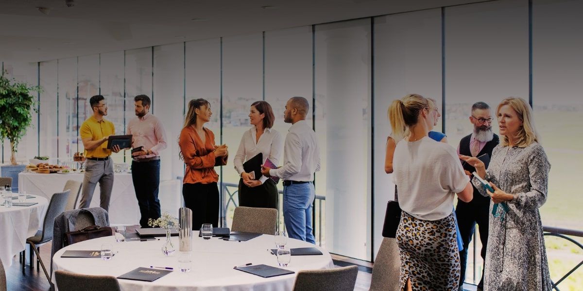 The Power of Masterminds in Leadership Development - Me Plus Ultra